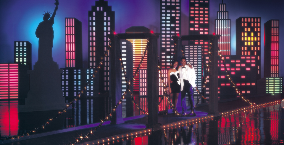 7 Exciting Ideas for Your New York City Prom Theme - Anderson's Blog